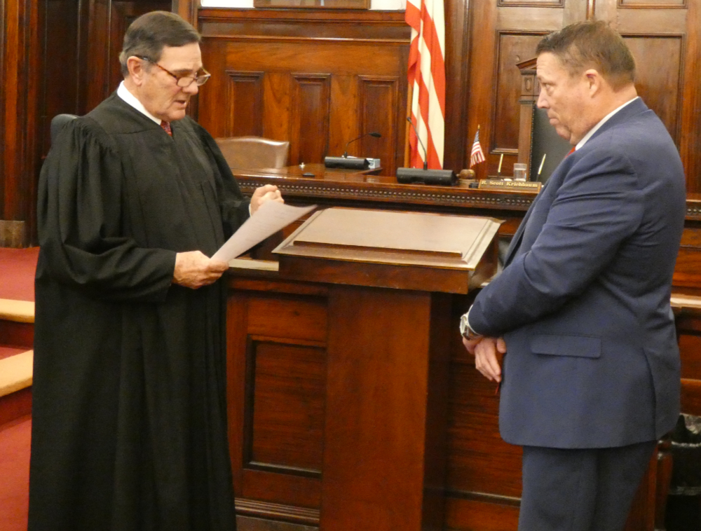 Smith sworn in as magistrate | News, Sports, Jobs - The Vindicator